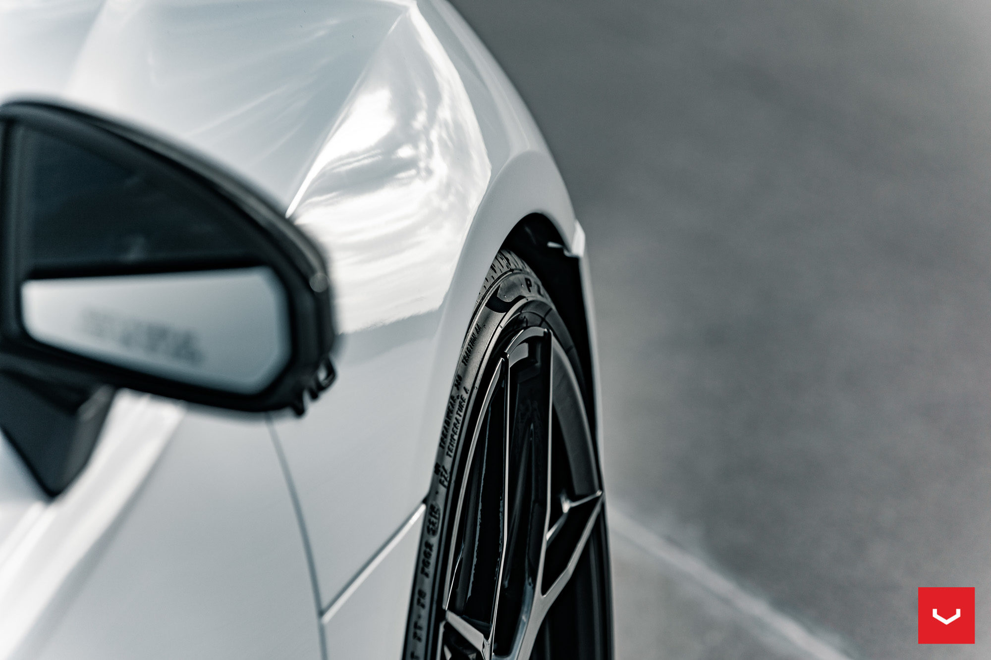 AUDI R8 - HYBRID FORGED SERIES: HF-5 - Vossen Wheels