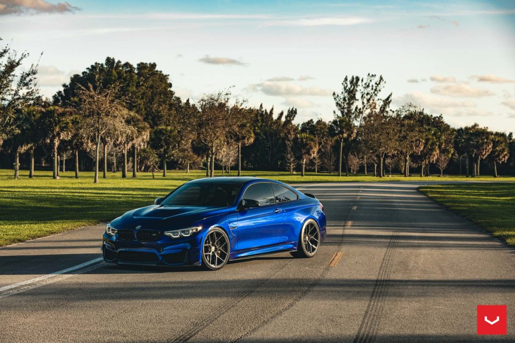 BMW M4CS - HYBRID FORGED SERIES: HF-5 - Vossen Wheels