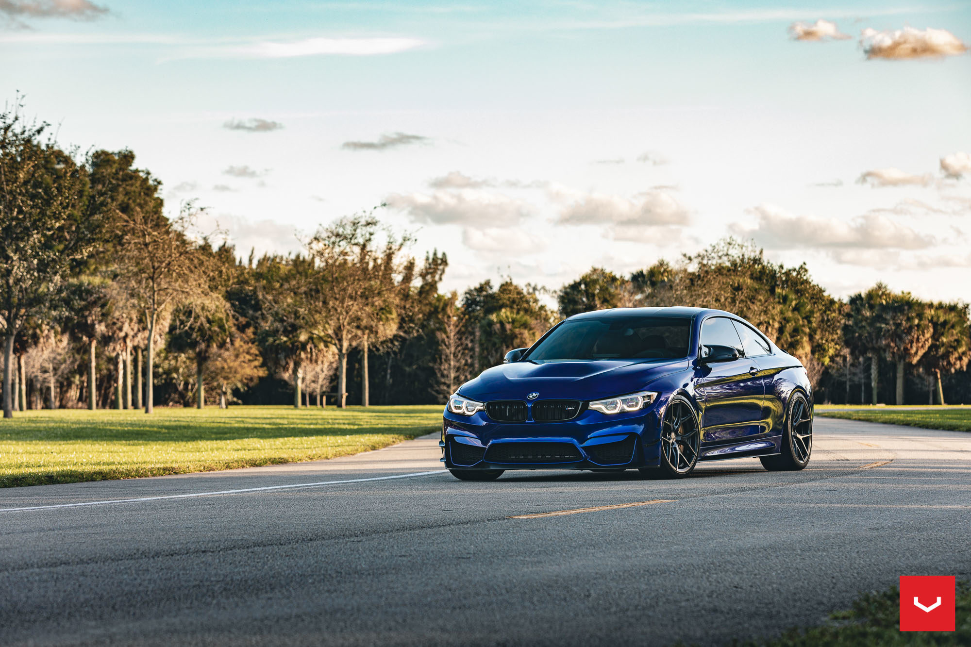 BMW M4CS - HYBRID FORGED SERIES: HF-5 - Vossen Wheels
