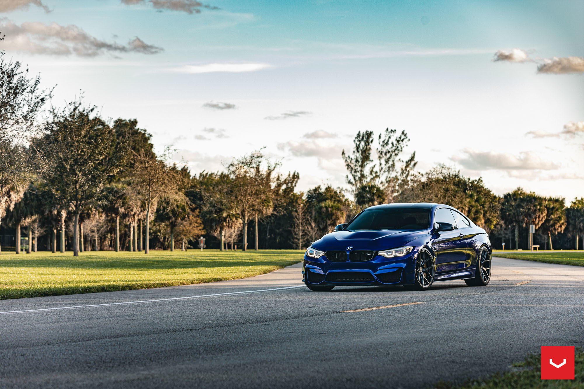 BMW M4CS - HYBRID FORGED SERIES: HF-5 - Vossen Wheels