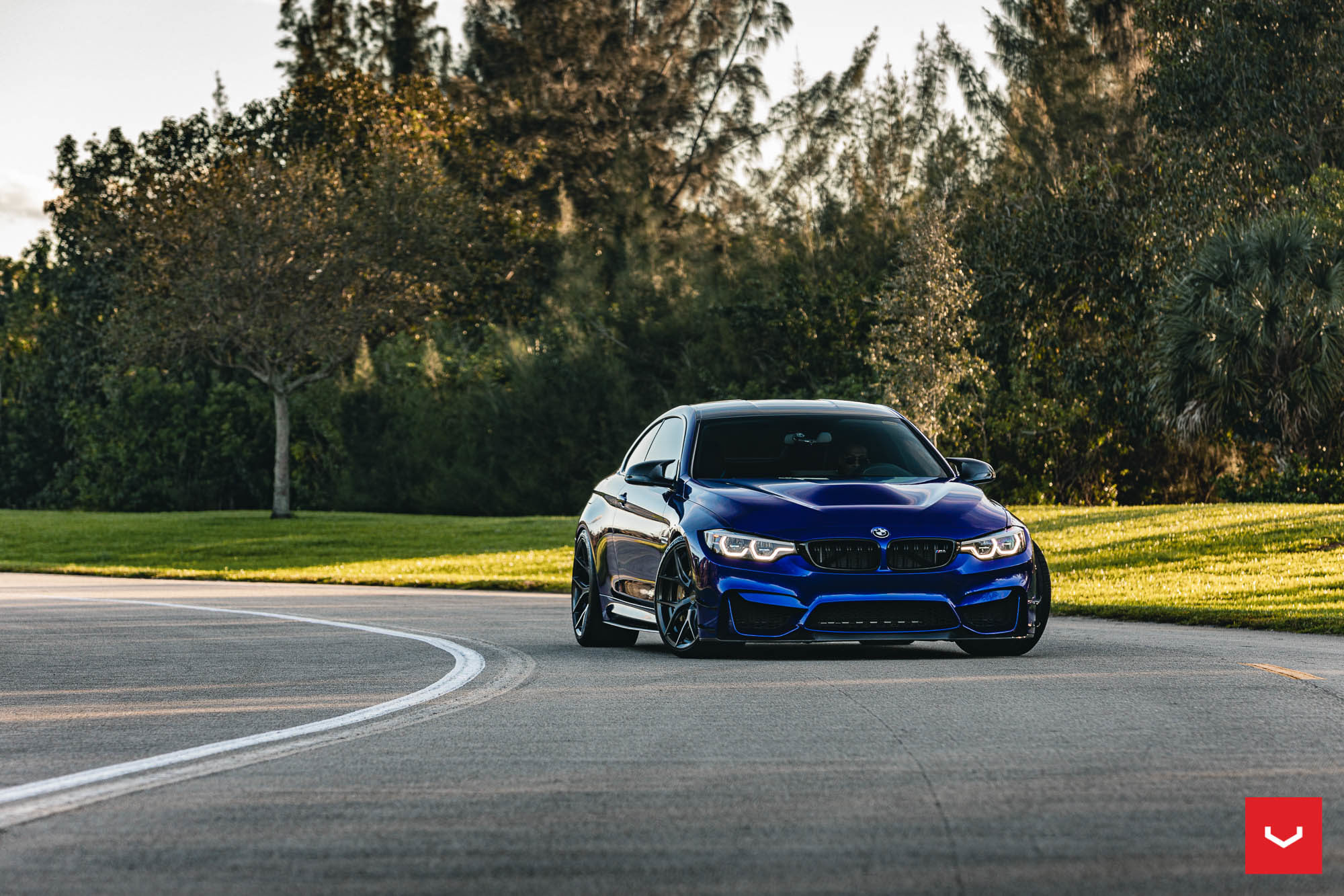 BMW M4CS - HYBRID FORGED SERIES: HF-5 - Vossen Wheels