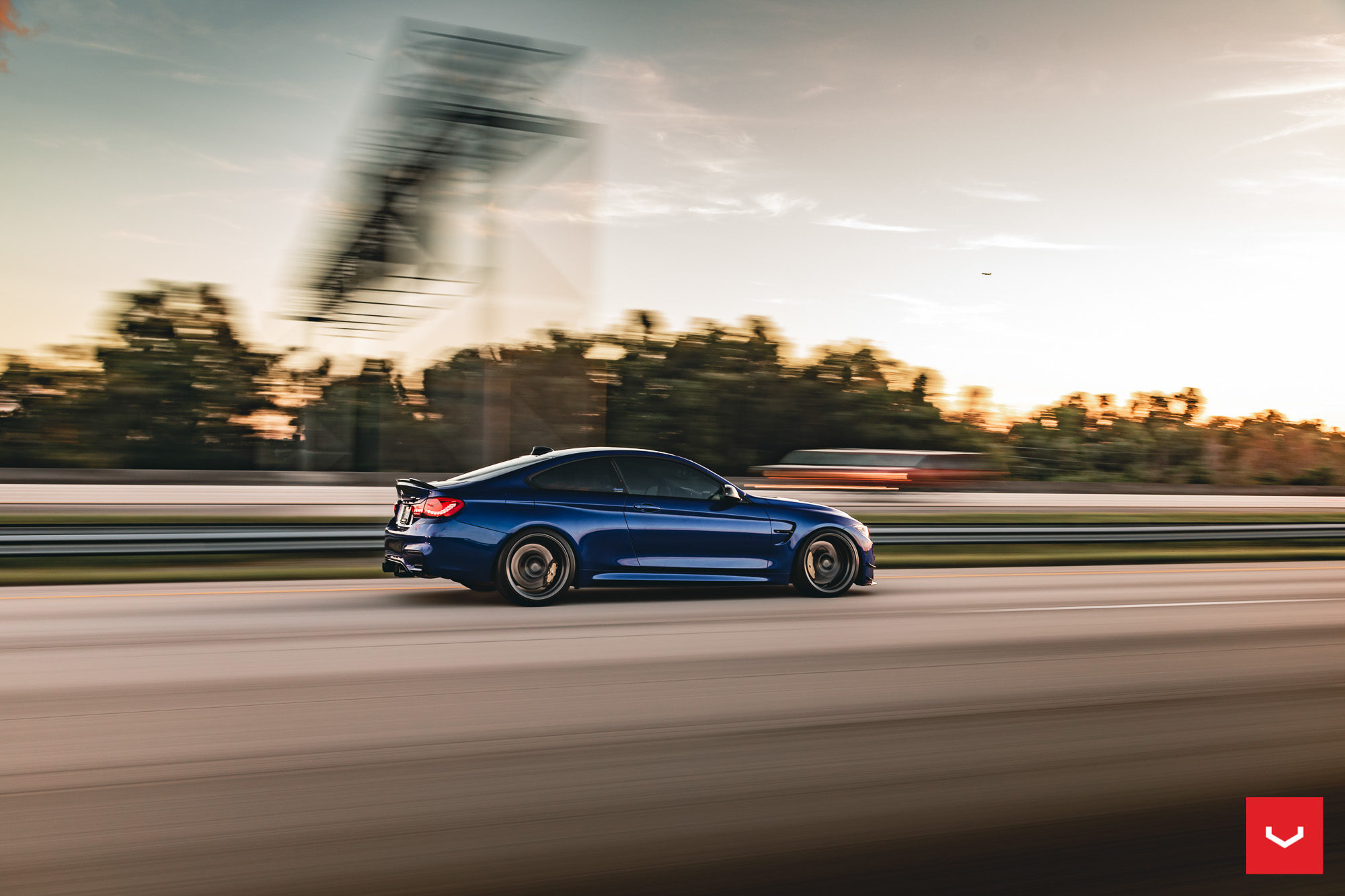 BMW M4CS - HYBRID FORGED SERIES: HF-5 - Vossen Wheels