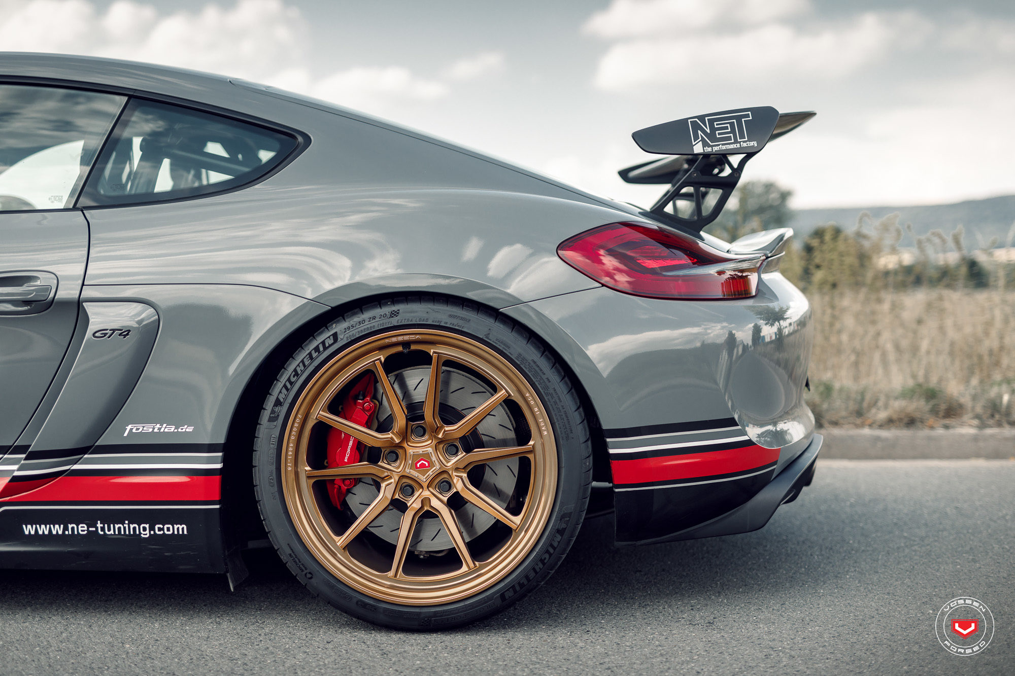 PORSCHE 918 CAYMAN GT4 - M-X SERIES: ML-X2 - Vossen Wheels