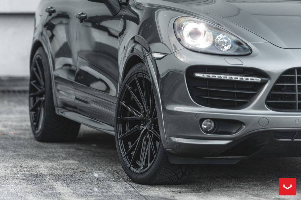 PORSCHE CAYENNE GTS - HYBRID FORGED SERIES: HF-4T - Vossen Wheels