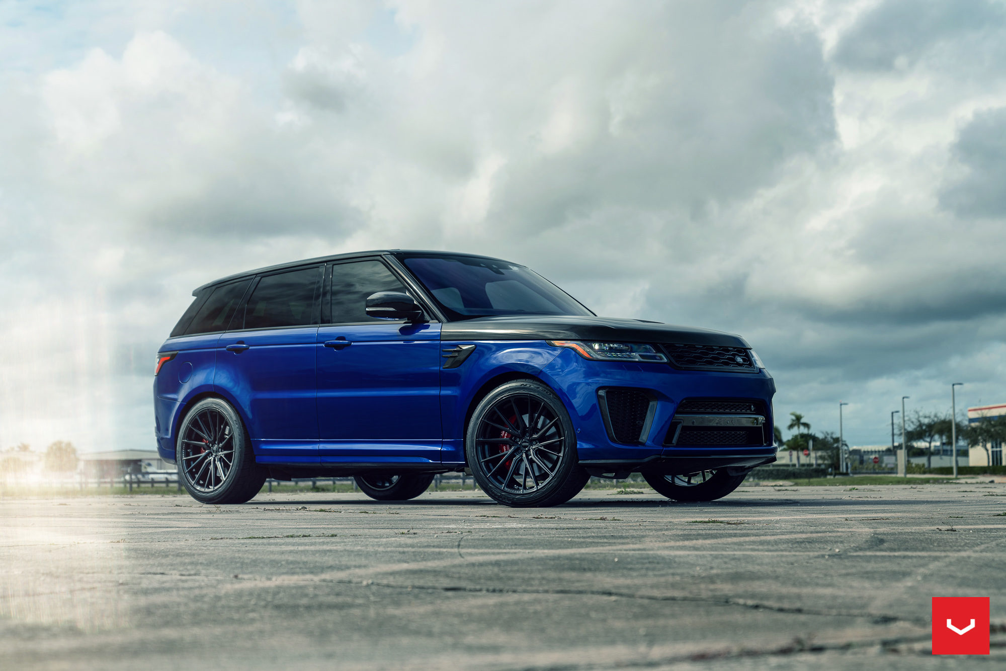 RANGE ROVER SVR - HYBRID FORGED SERIES: HF-4T - Vossen Wheels