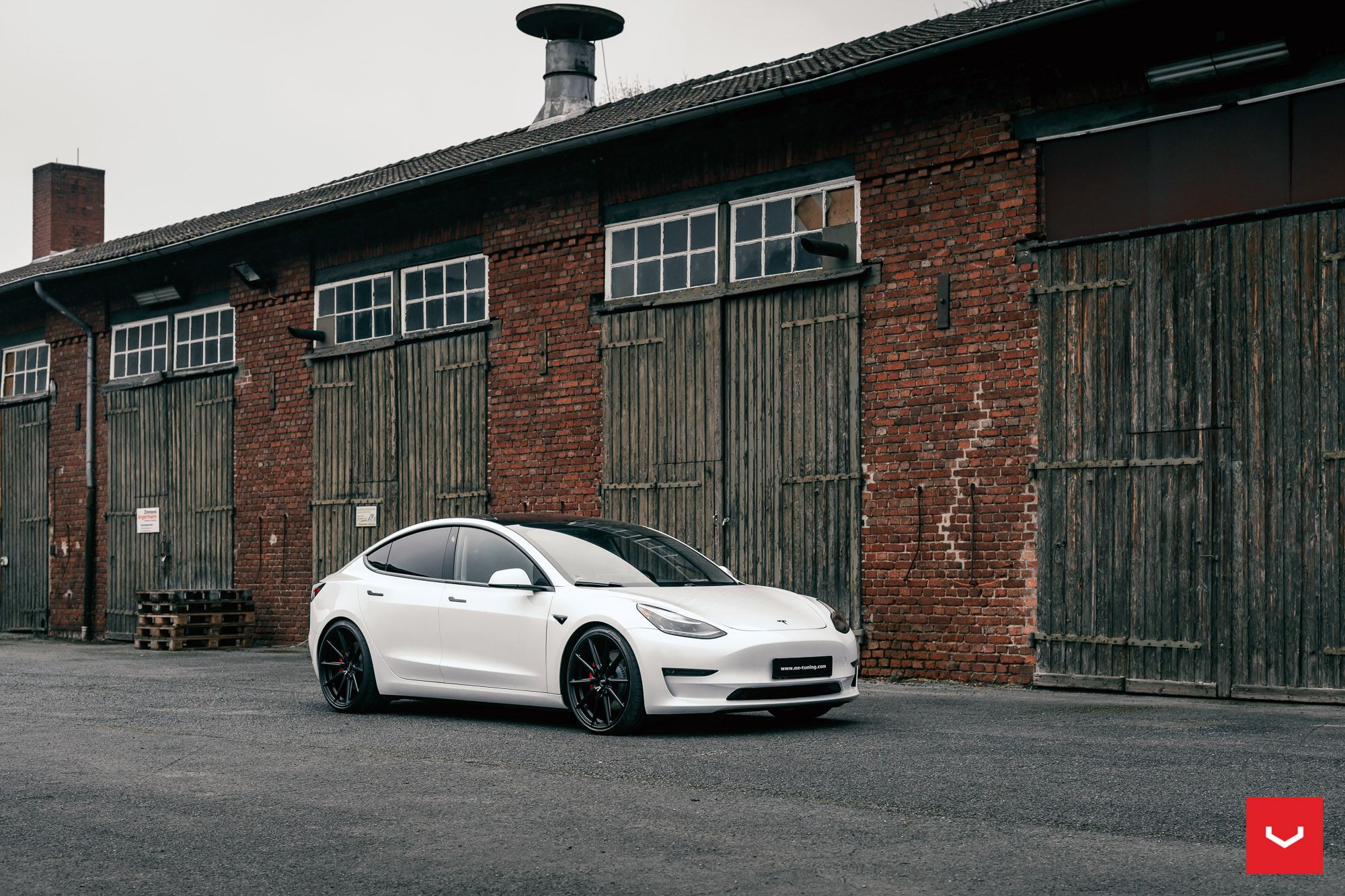 TESLA MODEL 3 - HYBRID FORGED SERIES: HF-3 - Vossen Wheels