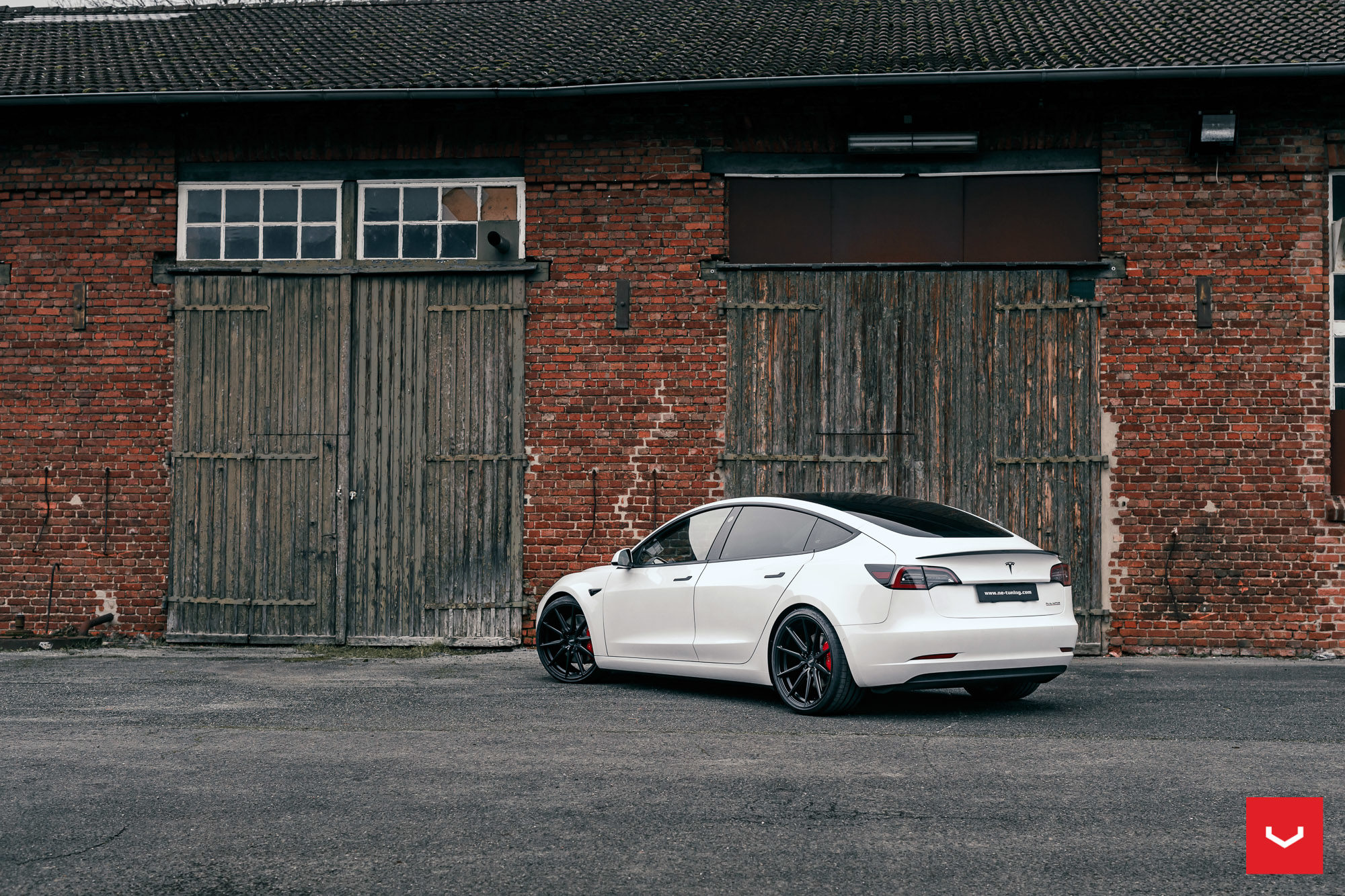 TESLA MODEL 3 - HYBRID FORGED SERIES: HF-3 - Vossen Wheels