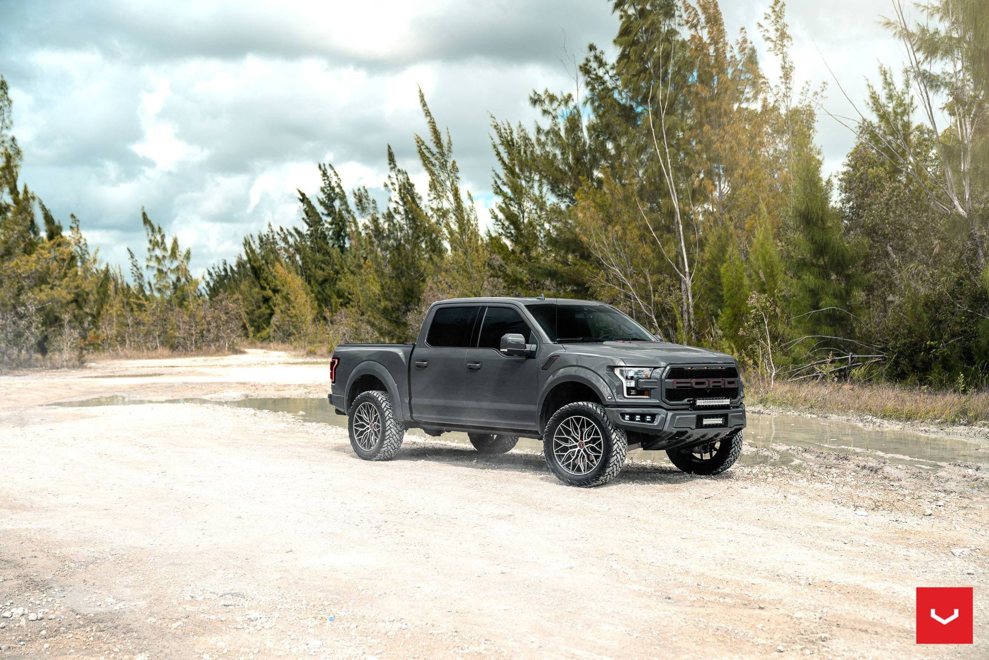 FORD RAPTOR - HYBRID FORGED SERIES: HF6-3 - Vossen Wheels