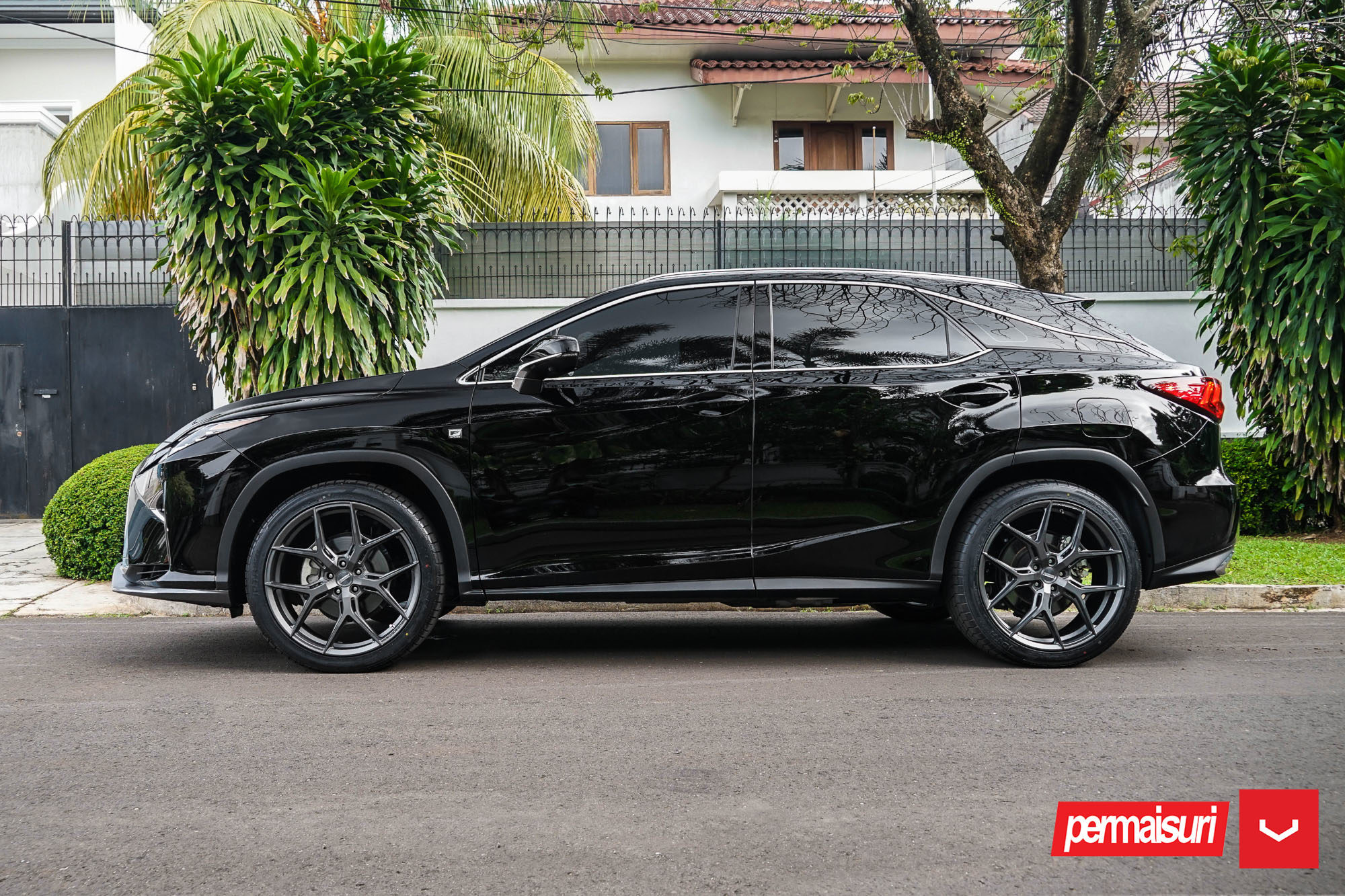 LEXUS RX300 - HYBRID FORGED SERIES: HF-5 - Vossen Wheels