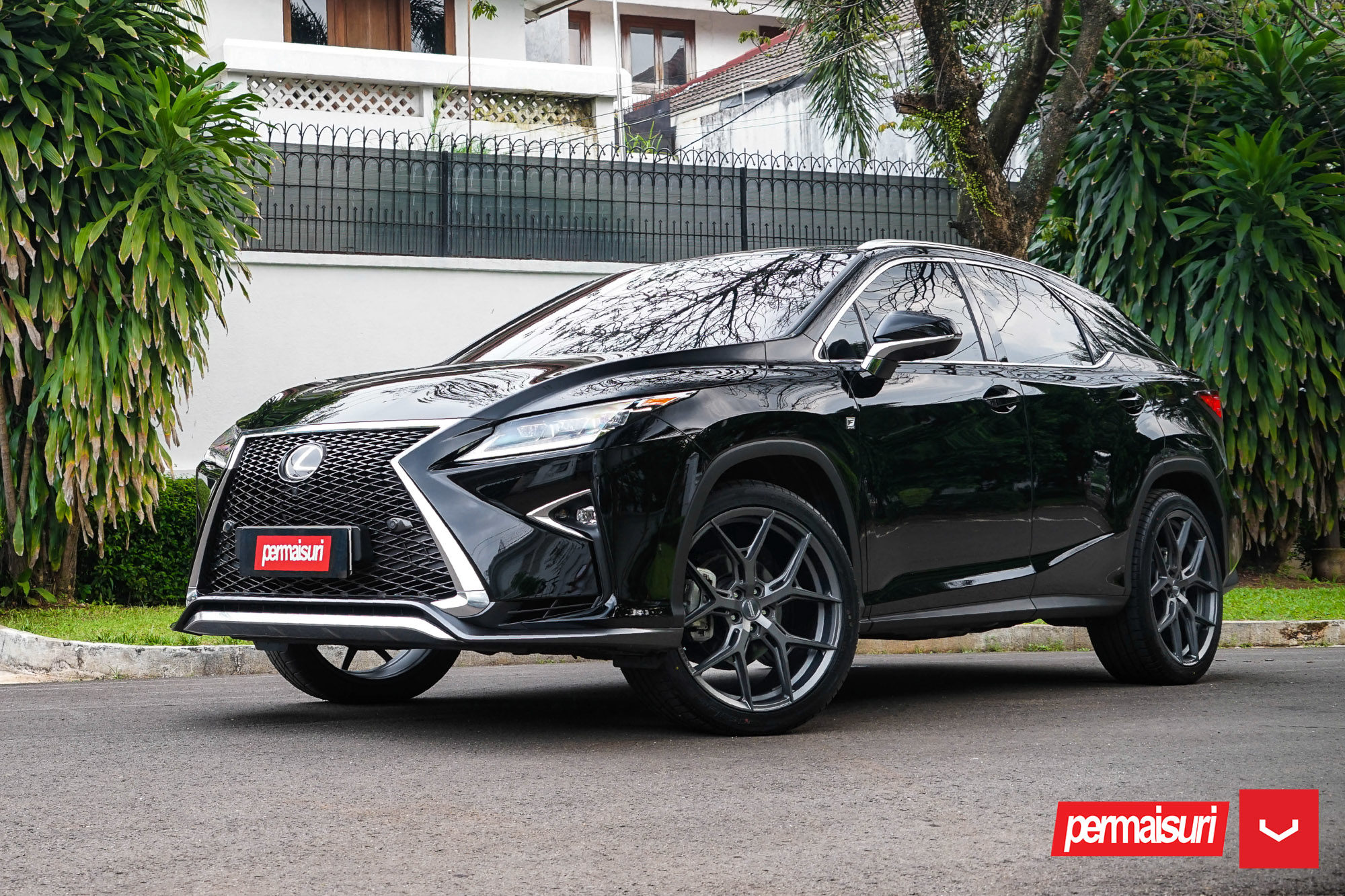 LEXUS RX300 - HYBRID FORGED SERIES: HF-5 - Vossen Wheels