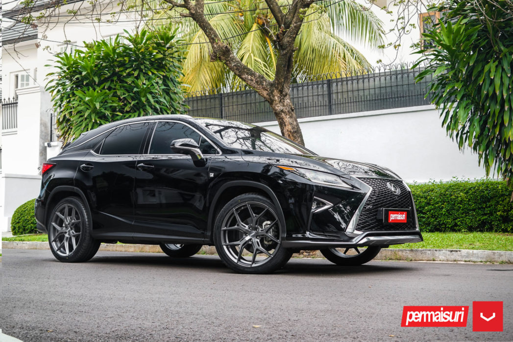 LEXUS RX300 - HYBRID FORGED SERIES: HF-5 - Vossen Wheels