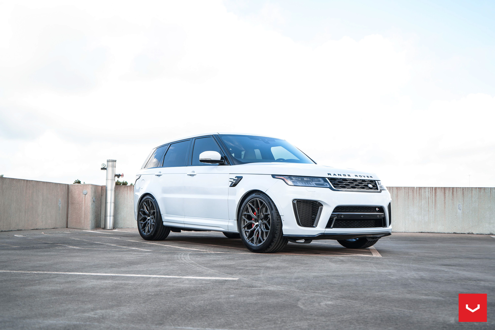 RANGE ROVER SVR - HYBRID FORGED SERIES: HF-2 - Vossen Wheels