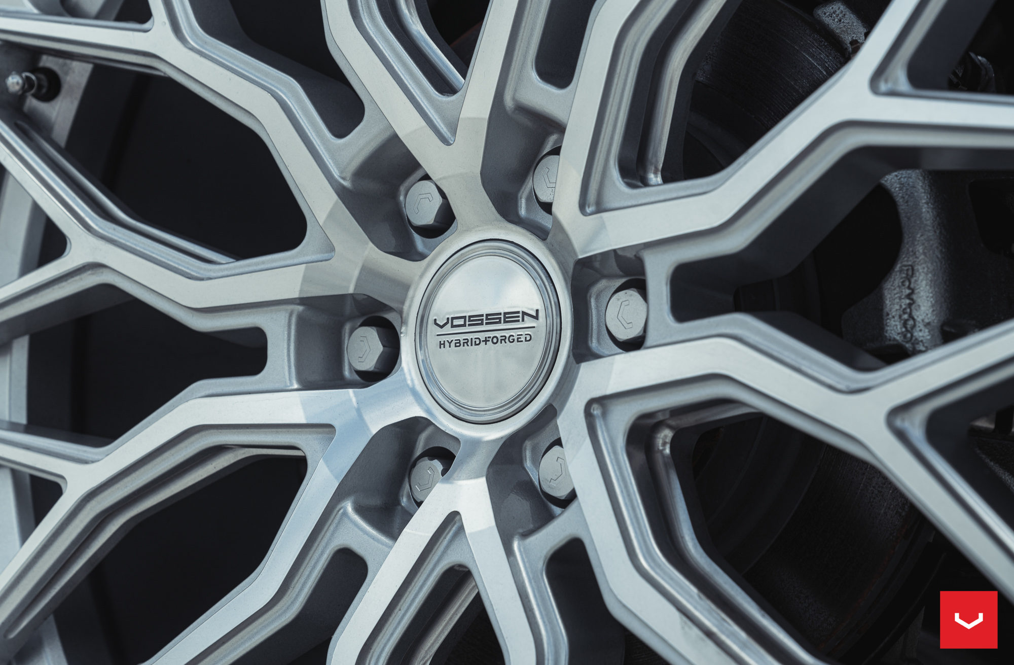 FORD EXPEDITION - HYBRID FORGED SERIES: HF6-3 - Vossen Wheels