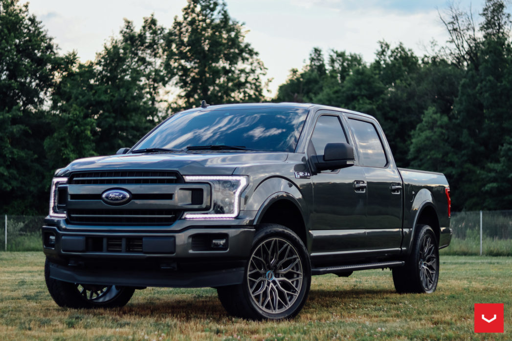 FORD F-150 4X4 - HYBRID FORGED SERIES: HF6-3 - Vossen Wheels