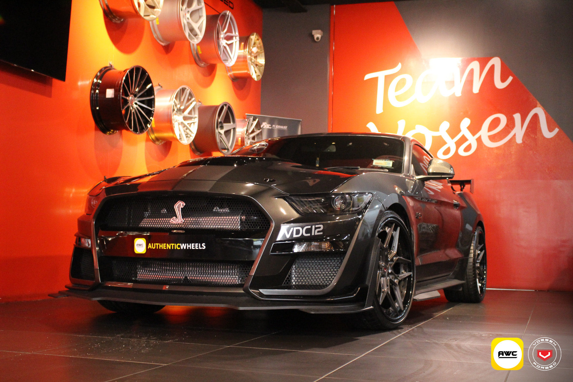 FORD MUSTANG - EVO-R SERIES: EVO-4R (3-PIECE) - Vossen Wheels