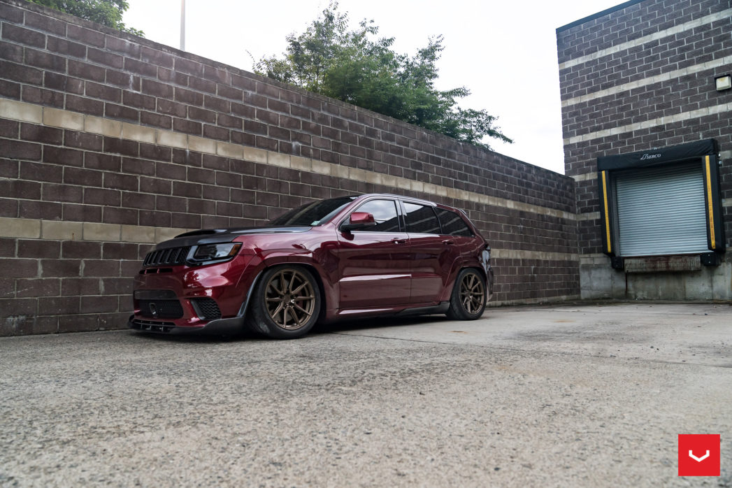 JEEP TRACKHAWK - HYBRID FORGED SERIES: HF-3 - Vossen Wheels