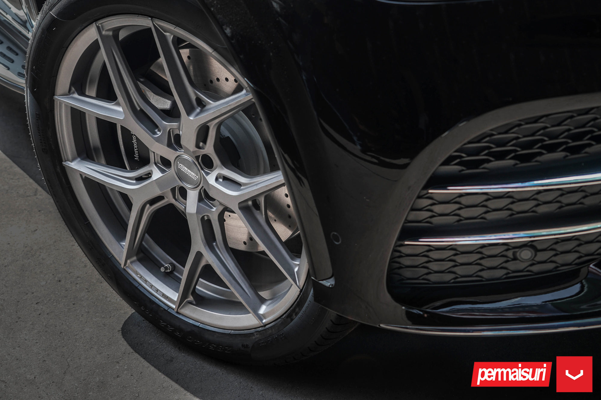 MERCEDES GLE - HYBRID FORGED SERIES: HF-5 - Vossen Wheels