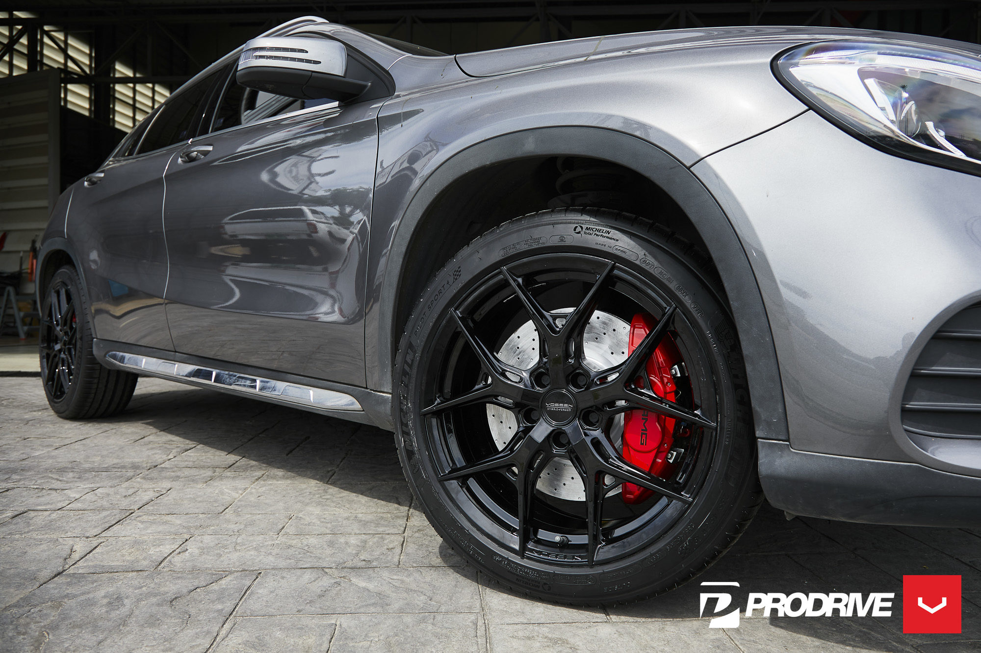 MERCEDES GLA250 - HYBRID FORGED SERIES: HF-5 - Vossen Wheels