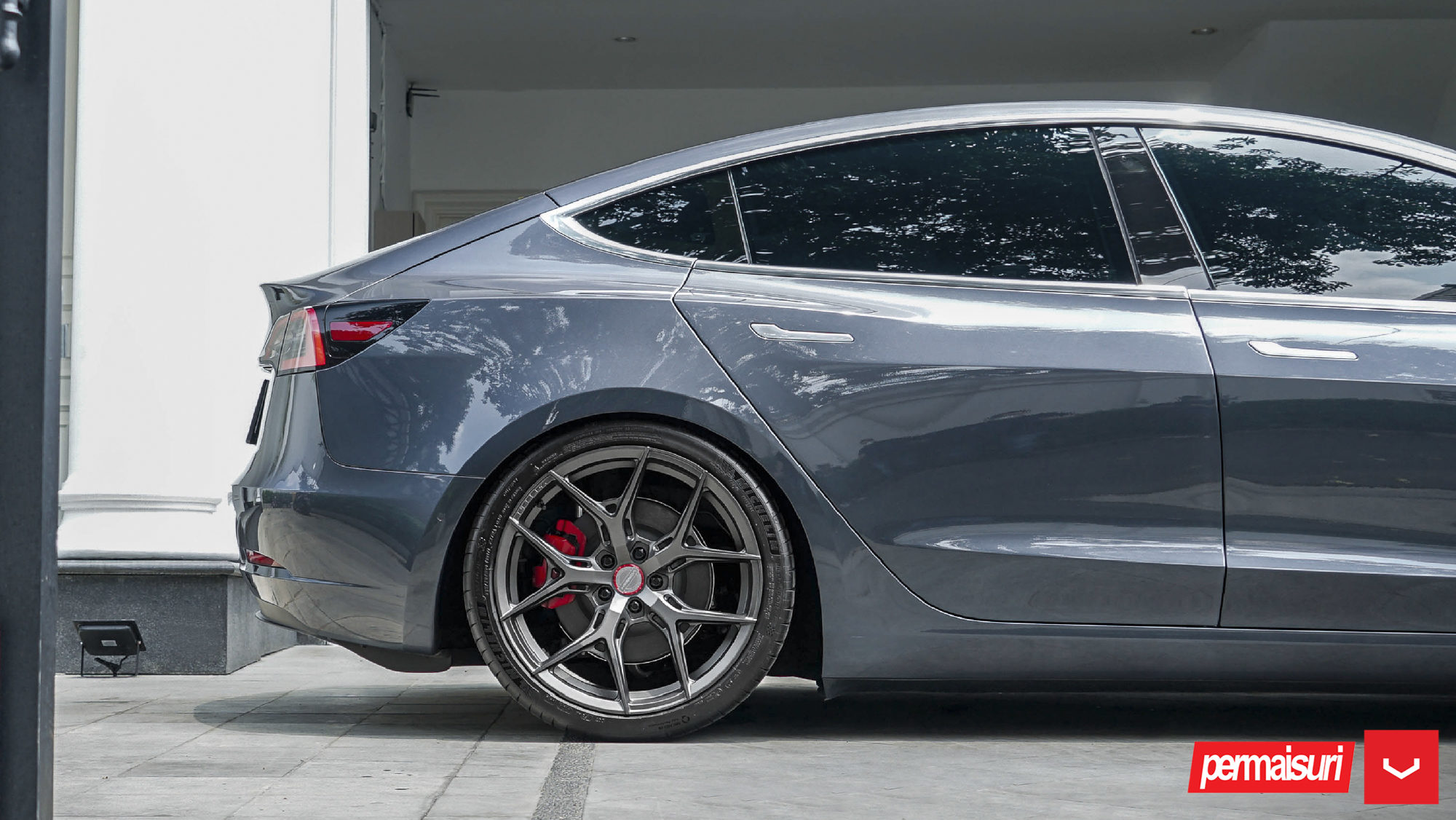 TESLA MODEL 3 - HYBRID FORGED SERIES: HF-5 - Vossen Wheels