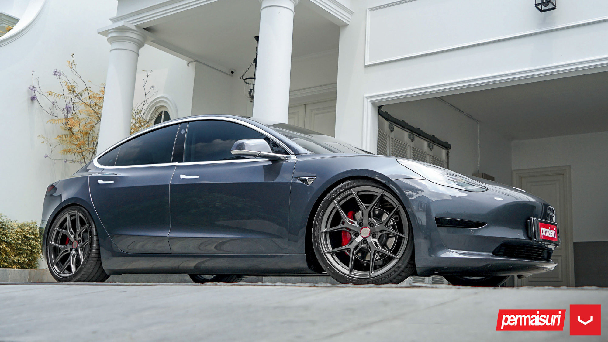 TESLA MODEL 3 - HYBRID FORGED SERIES: HF-5 - Vossen Wheels