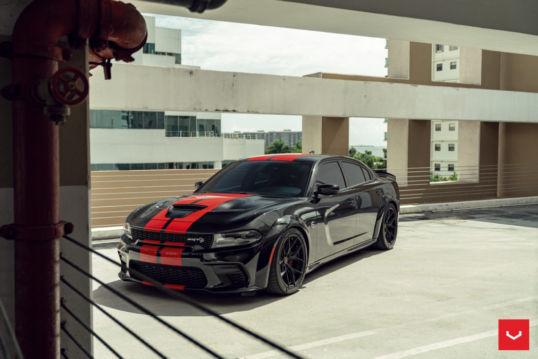 DODGE CHARGER HELLCAT WIDEBODY - HYBRID FORGED SERIES: HF-5 - Vossen Wheels