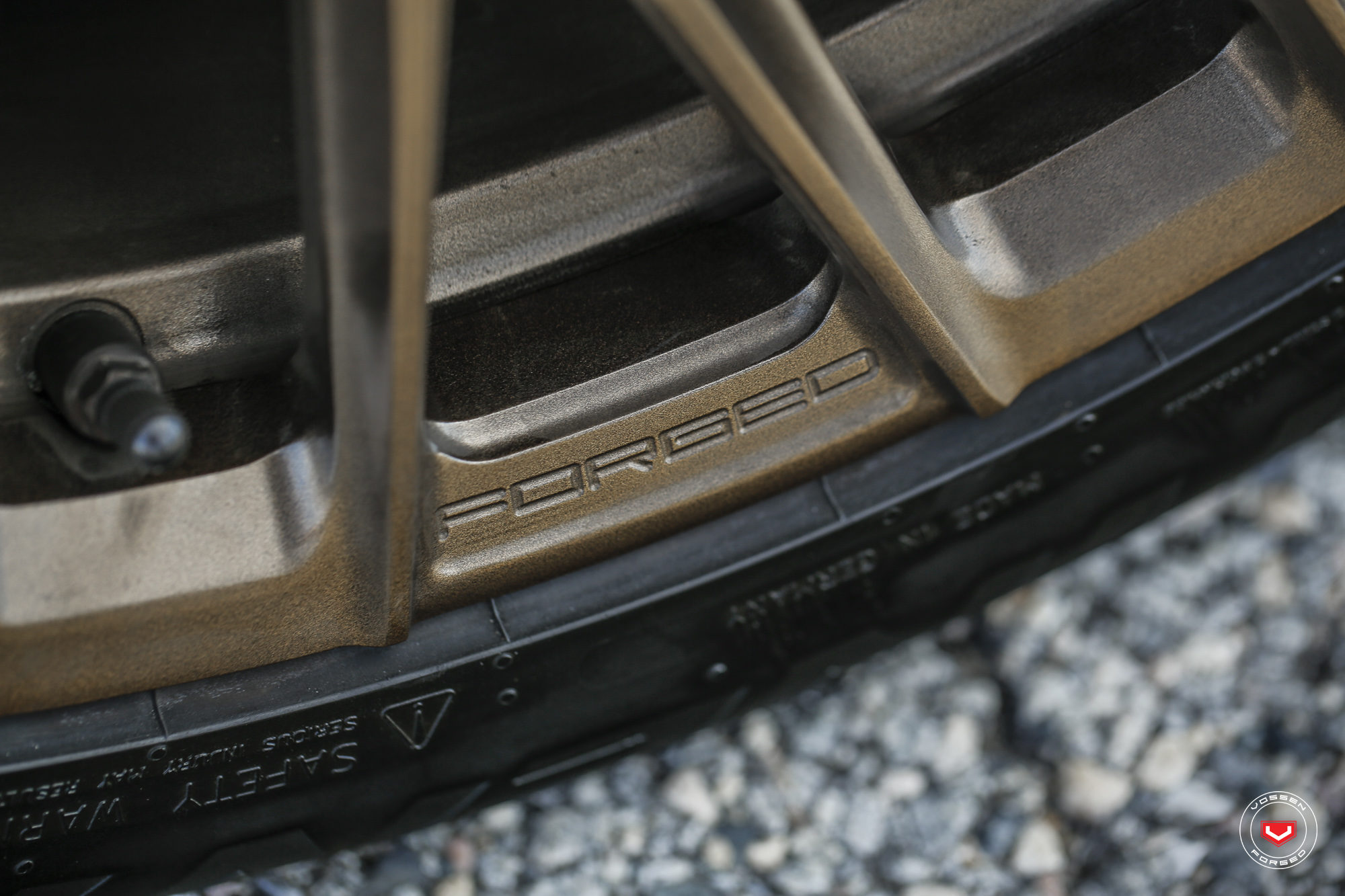 DODGE CHARGER HELLCAT - EVO SERIES: EVO-6T - Vossen Wheels