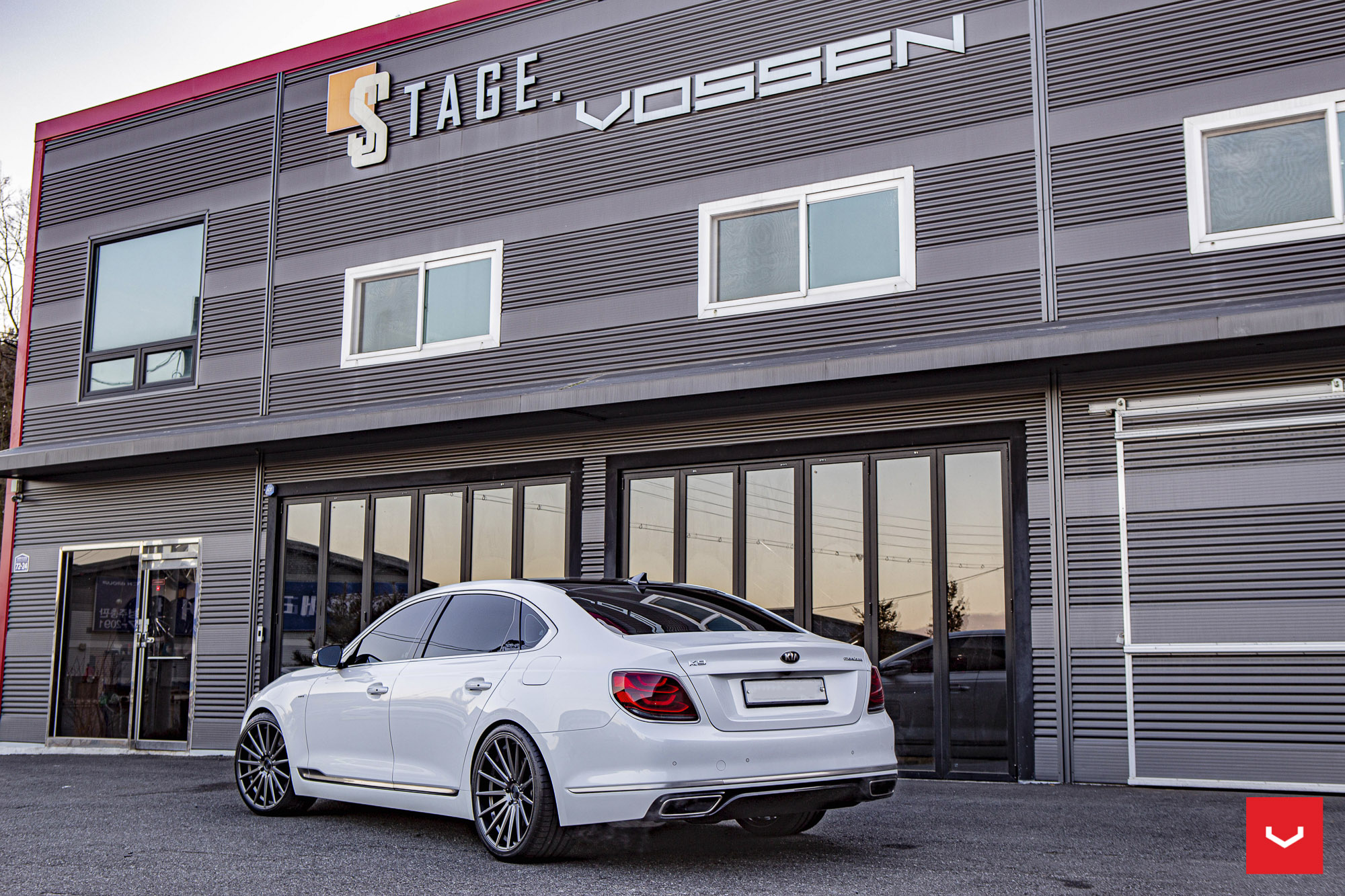 KIA K9 - HYBRID FORGED SERIES: VFS-2 - Vossen Wheels