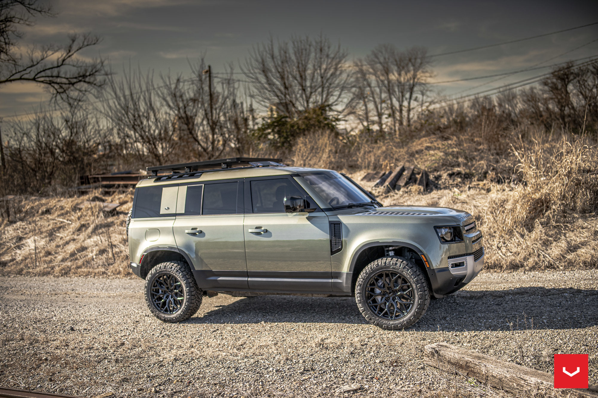 LAND ROVER DEFENDER - HYBRID FORGED SERIES: HF-2 - Vossen Wheels