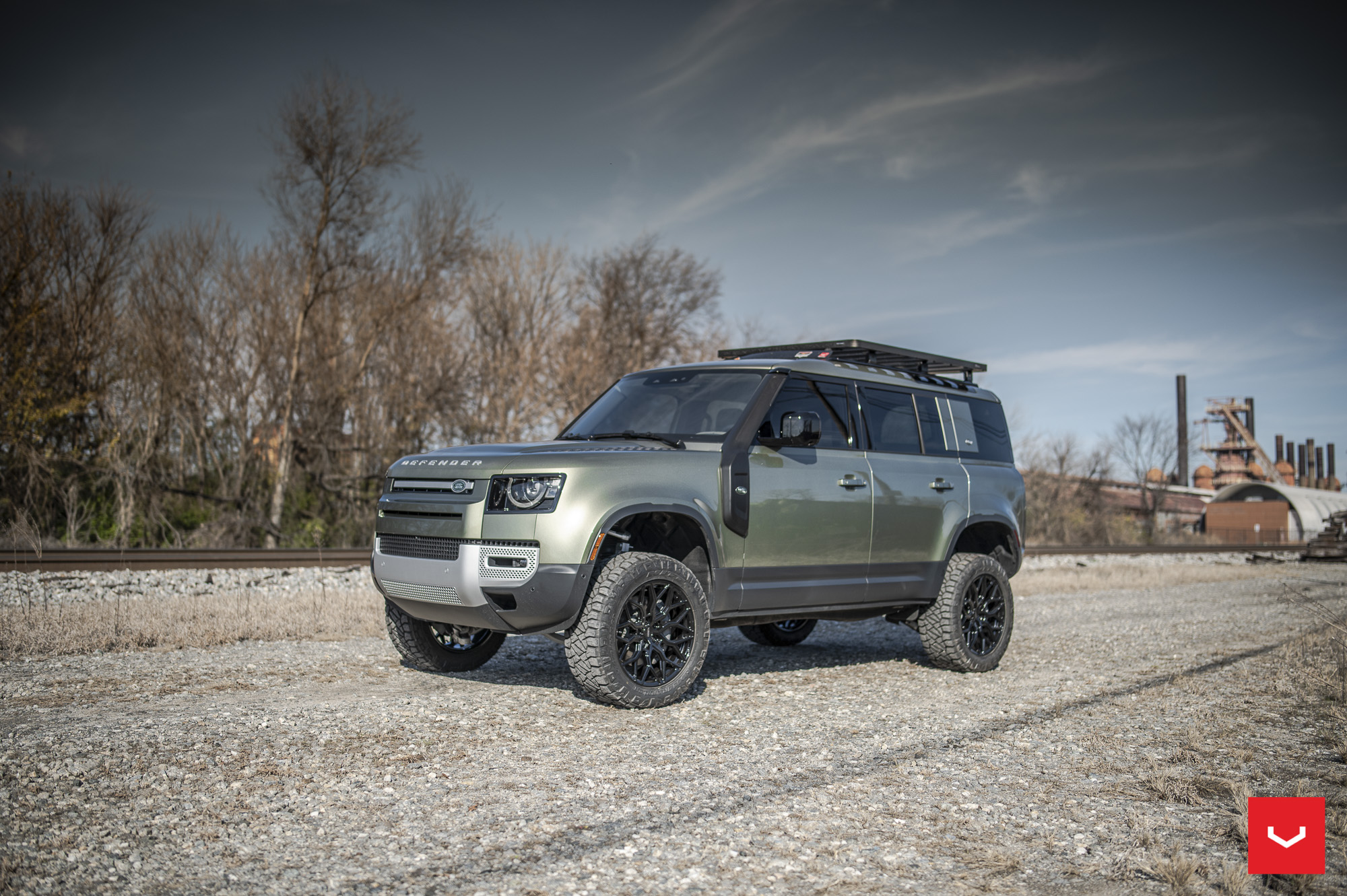 LAND ROVER DEFENDER - HYBRID FORGED SERIES: HF-2 - Vossen Wheels