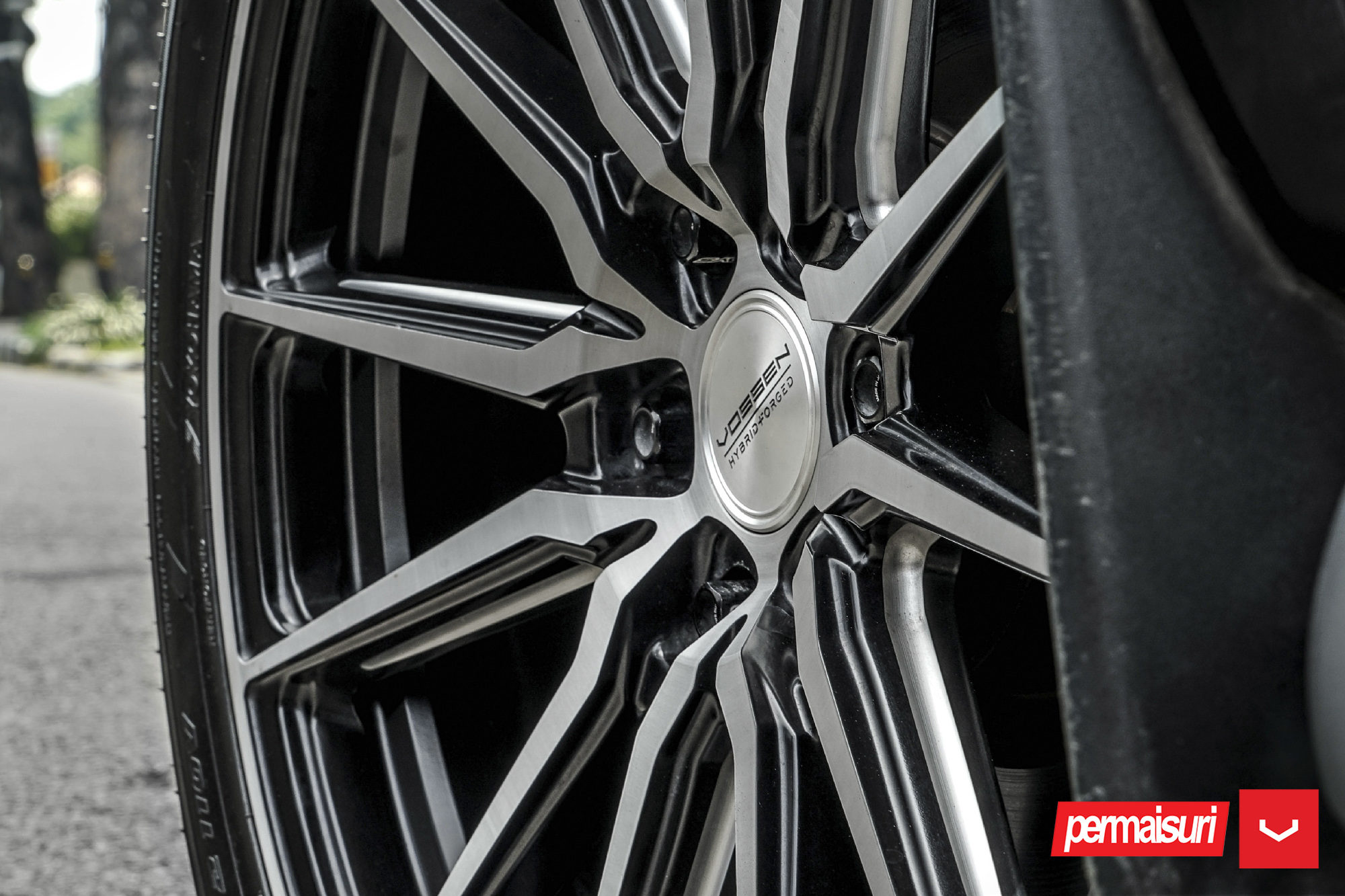 TOYOTA FORTUNER - HYBRID FORGED SERIES: HF6-1 - Vossen Wheels