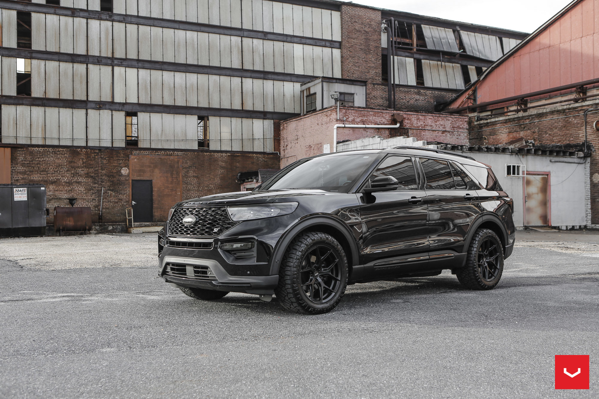 FORD EXPLORER ST - HYBRID FORGED SERIES: HF-5 - Vossen Wheels