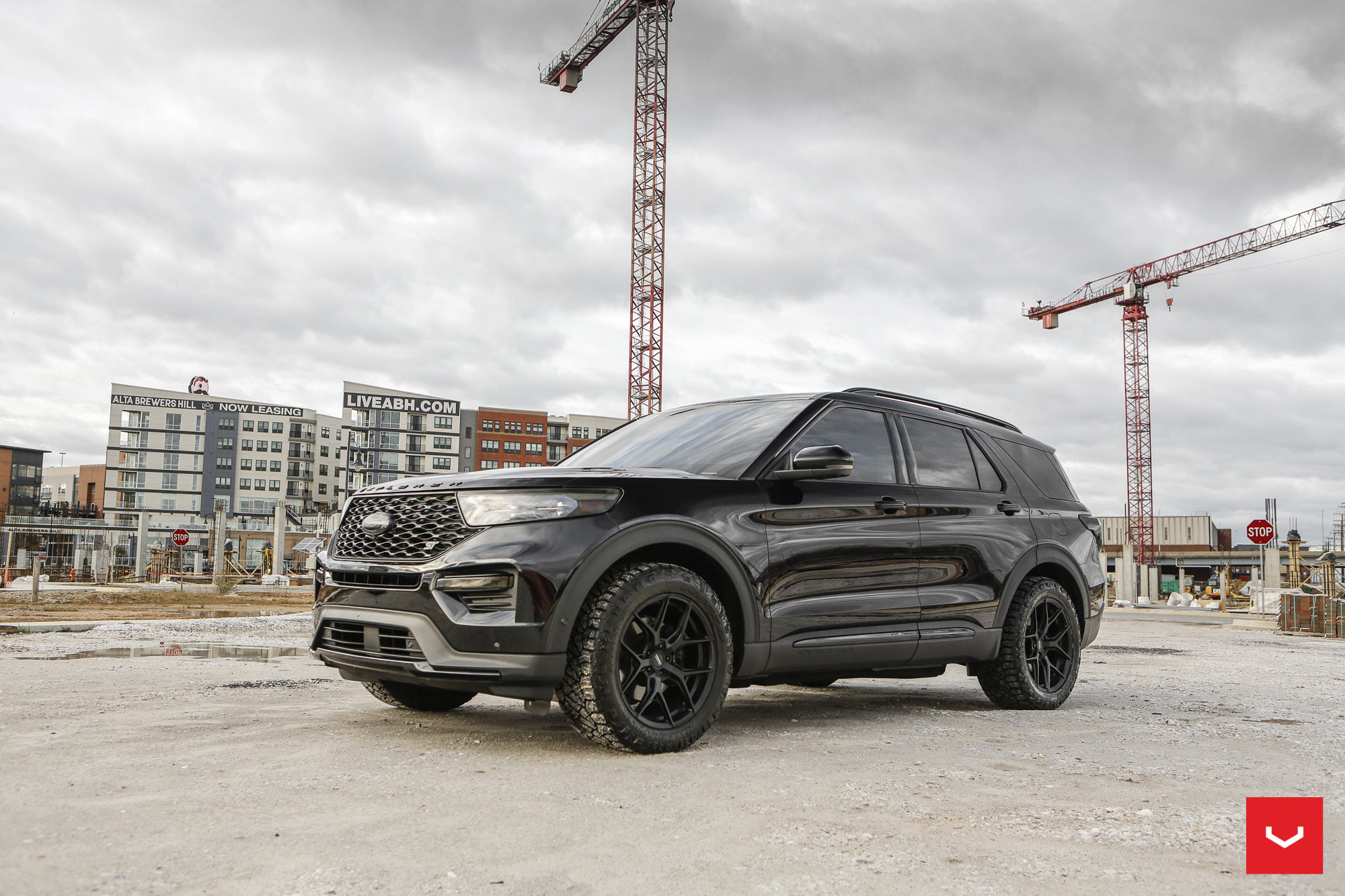 FORD EXPLORER ST - HYBRID FORGED SERIES: HF-5 - Vossen Wheels