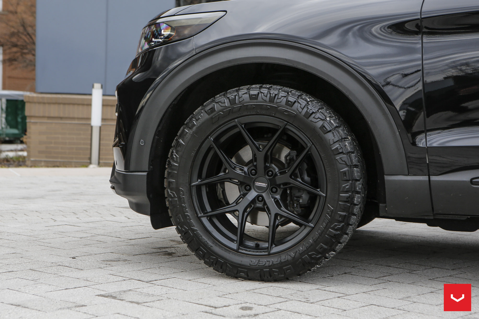 FORD EXPLORER ST - HYBRID FORGED SERIES: HF-5 - Vossen Wheels