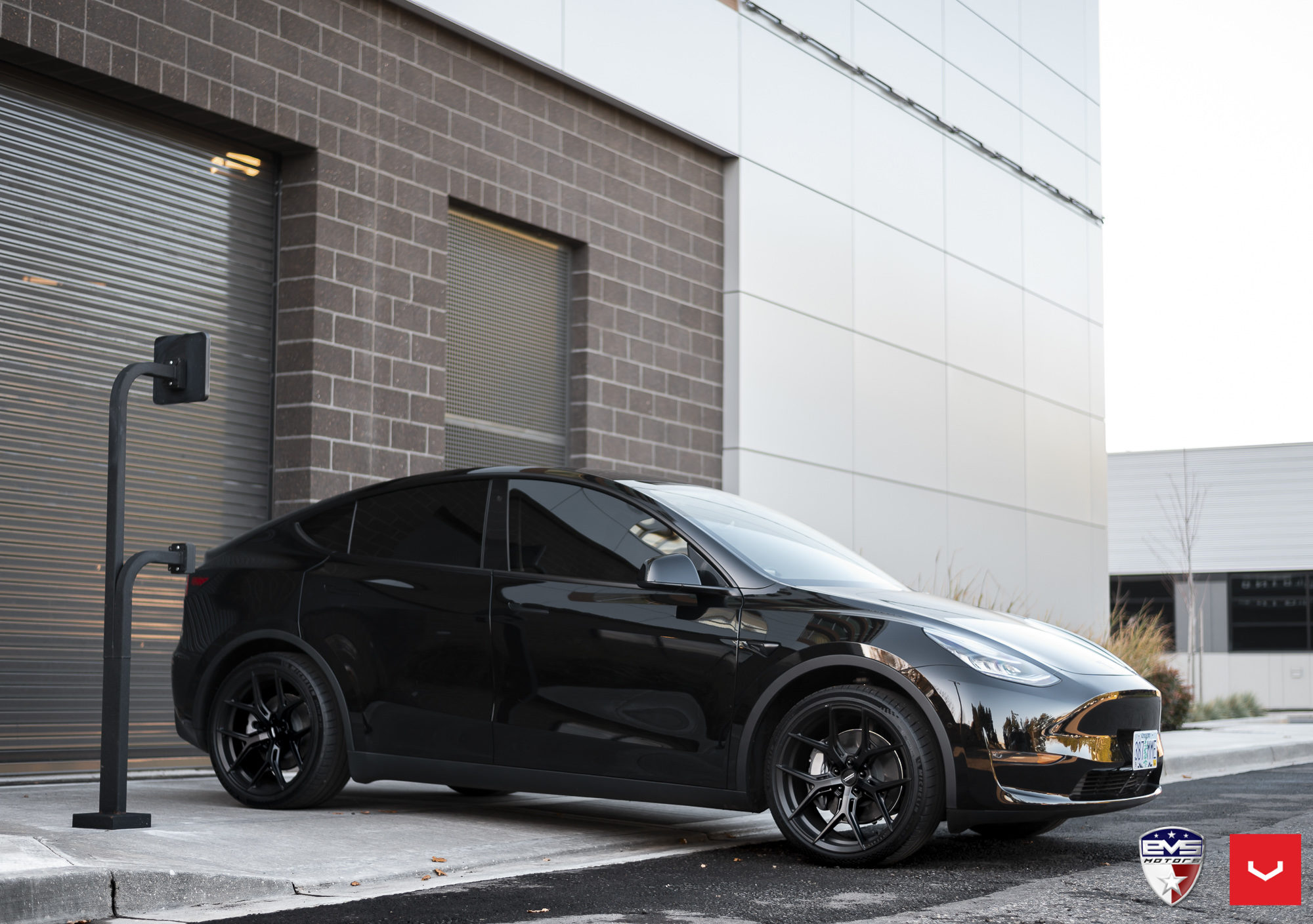 TESLA MODEL Y - HYBRID FORGED SERIES: HF-5 - Vossen Wheels