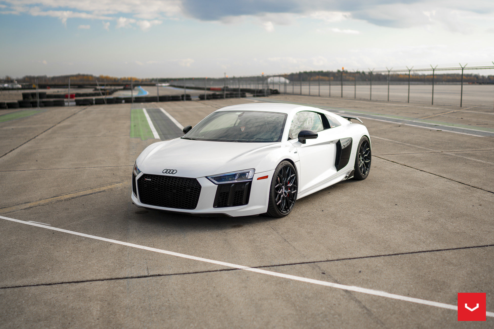 AUDI R8 - HYBRID FORGED SERIES: HF-2 - Vossen Wheels