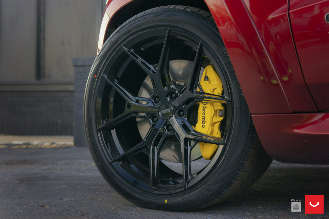 JEEP TRACKHAWK - HYBRID FORGED SERIES: HF-5 - Vossen Wheels