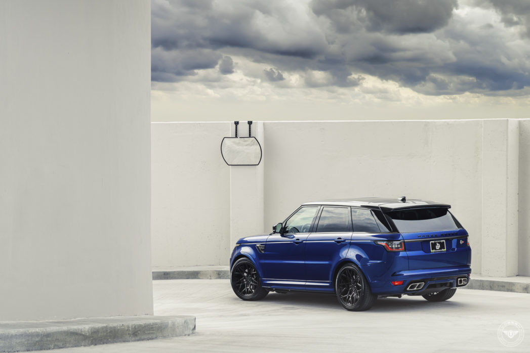 RANGE ROVER SVR - URBAN AUTOMOTIVE X VOSSEN: UV-1 - Vossen Wheels
