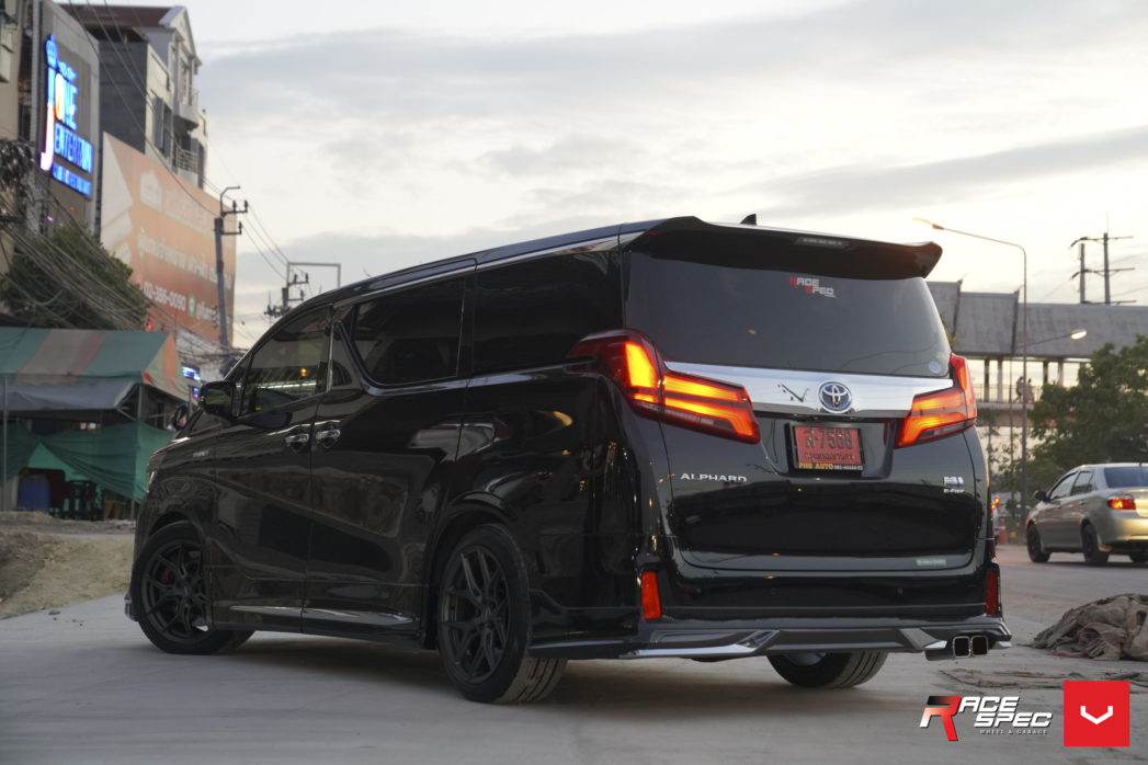 TOYOTA ALPHARD - HYBRID FORGED SERIES: HF-5 - Vossen Wheels