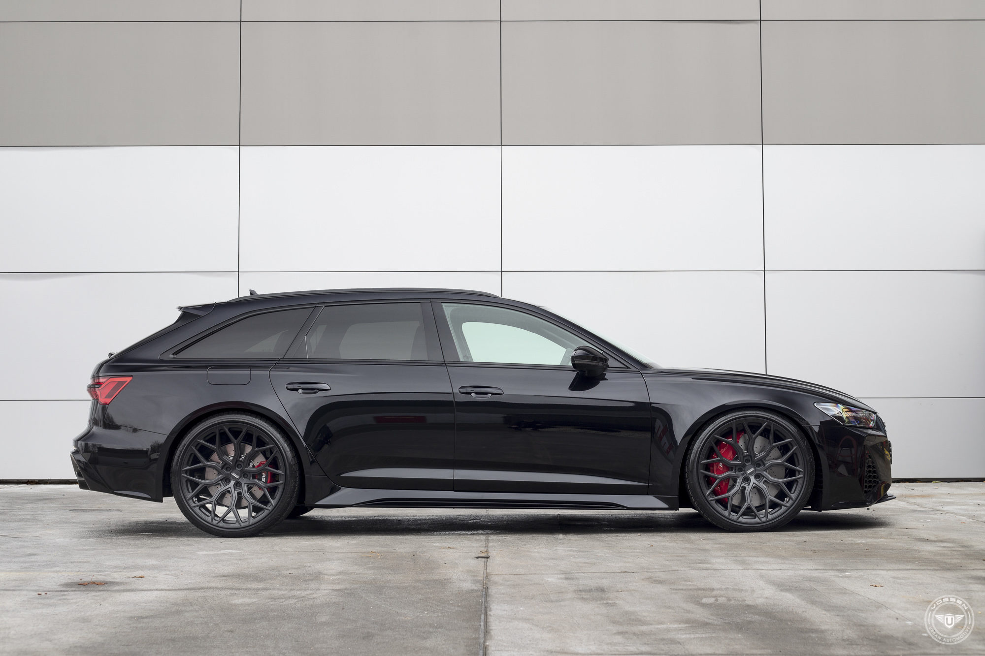 AUDI RS6 – HYBRID FORGED SERIES: HF-2 - Vossen Wheels