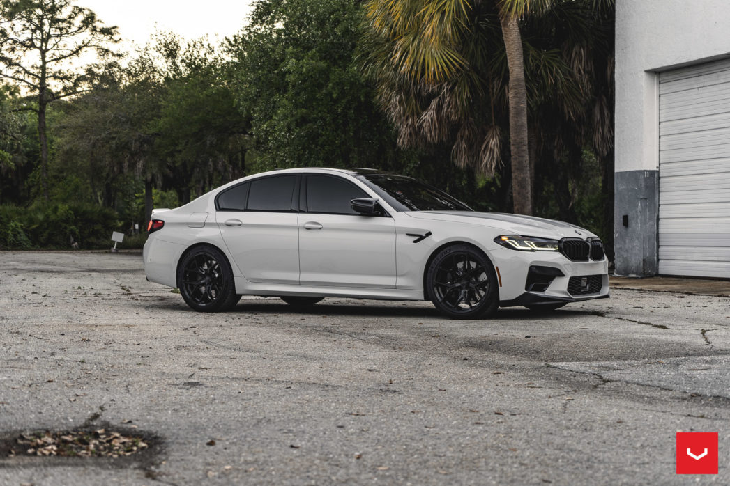 BMW F90 M5 COMP - HYBRID FORGED SERIES: HF-5 - Vossen Wheels