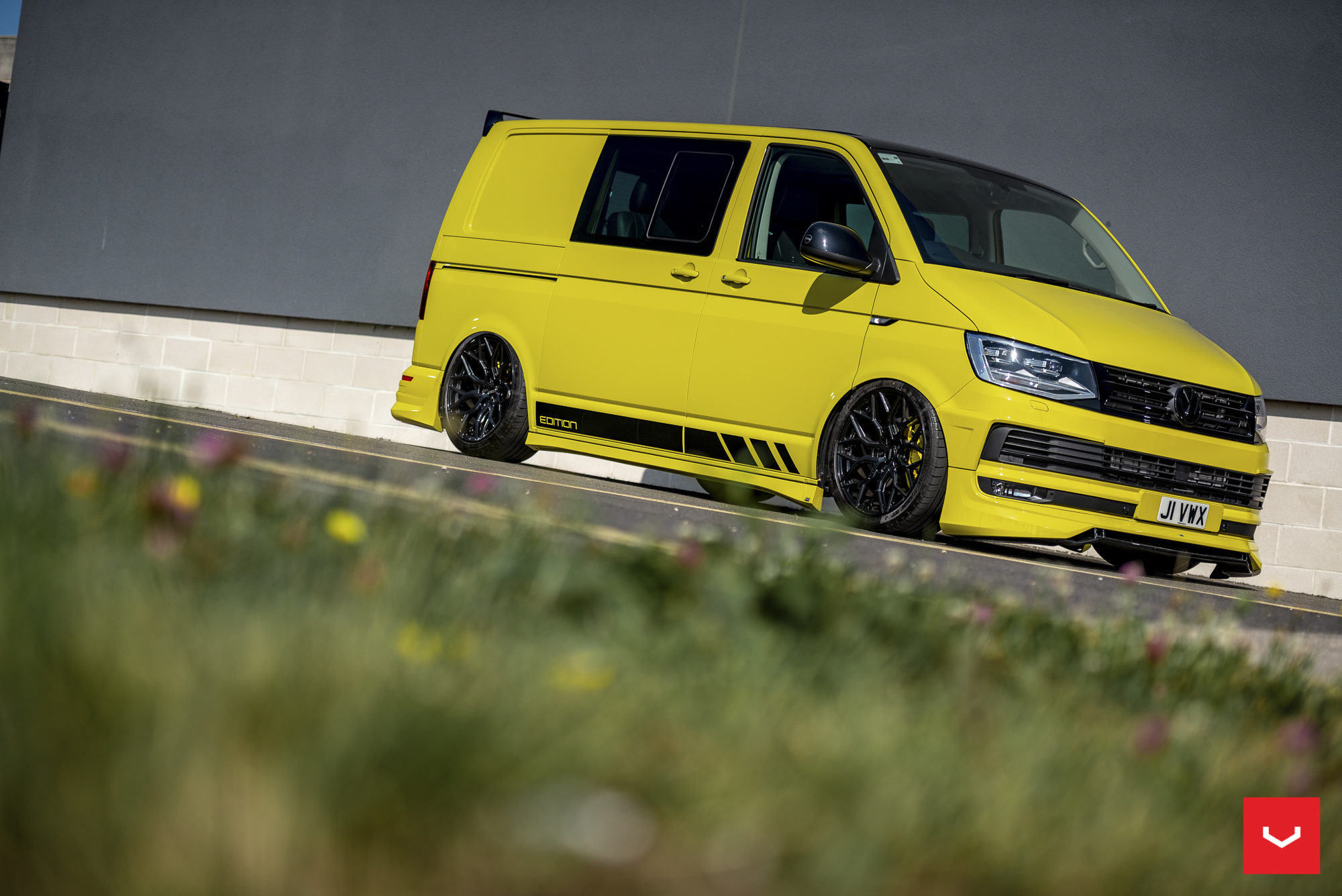 VW T6 TRANSPORTER - HYBRID FORGED SERIES: HF-2 - Vossen Wheels