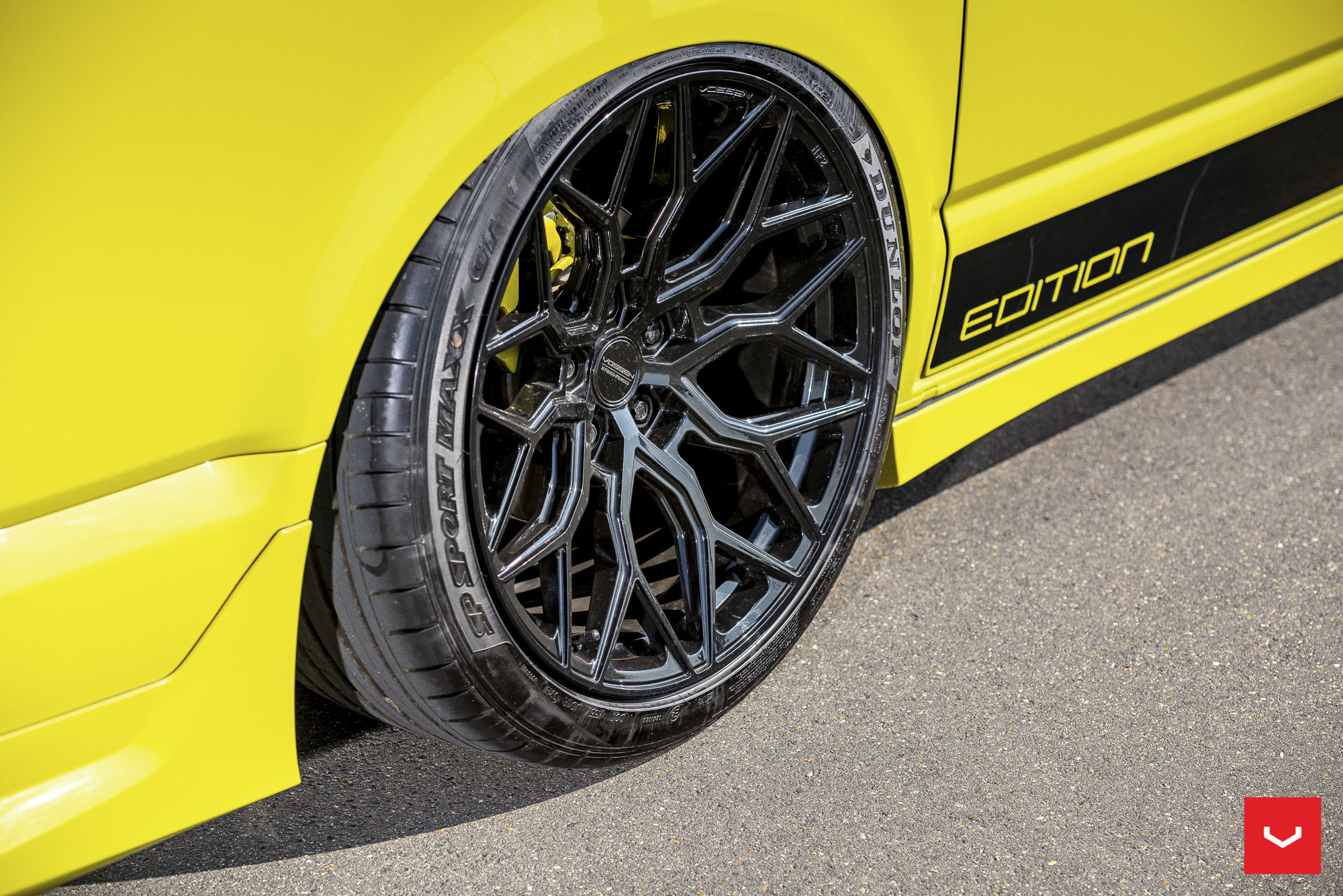VW T6 TRANSPORTER - HYBRID FORGED SERIES: HF-2 - Vossen Wheels