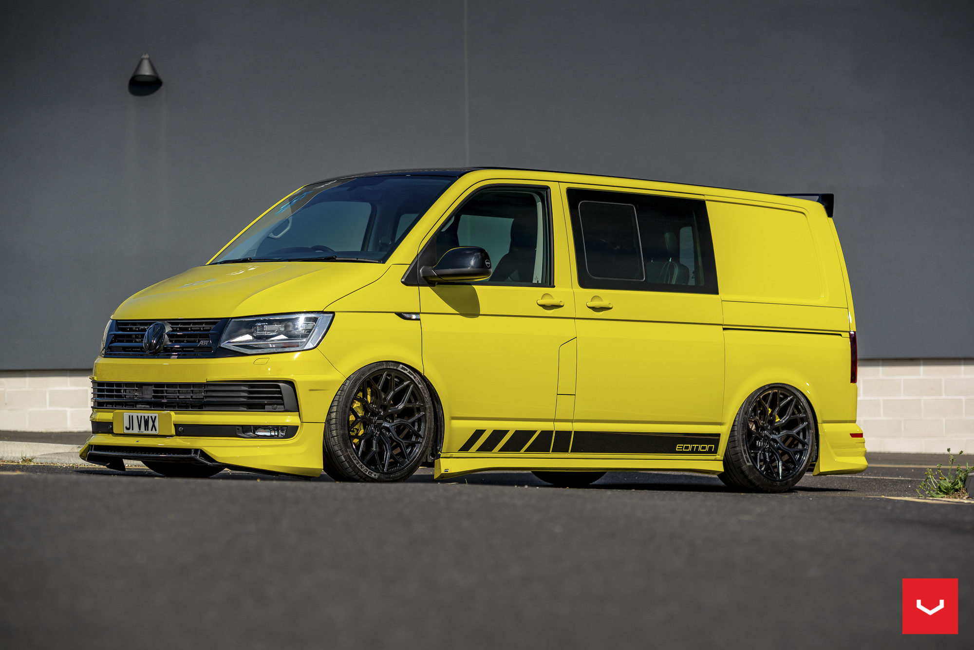 VW T6 TRANSPORTER - HYBRID FORGED SERIES: HF-2 - Vossen Wheels