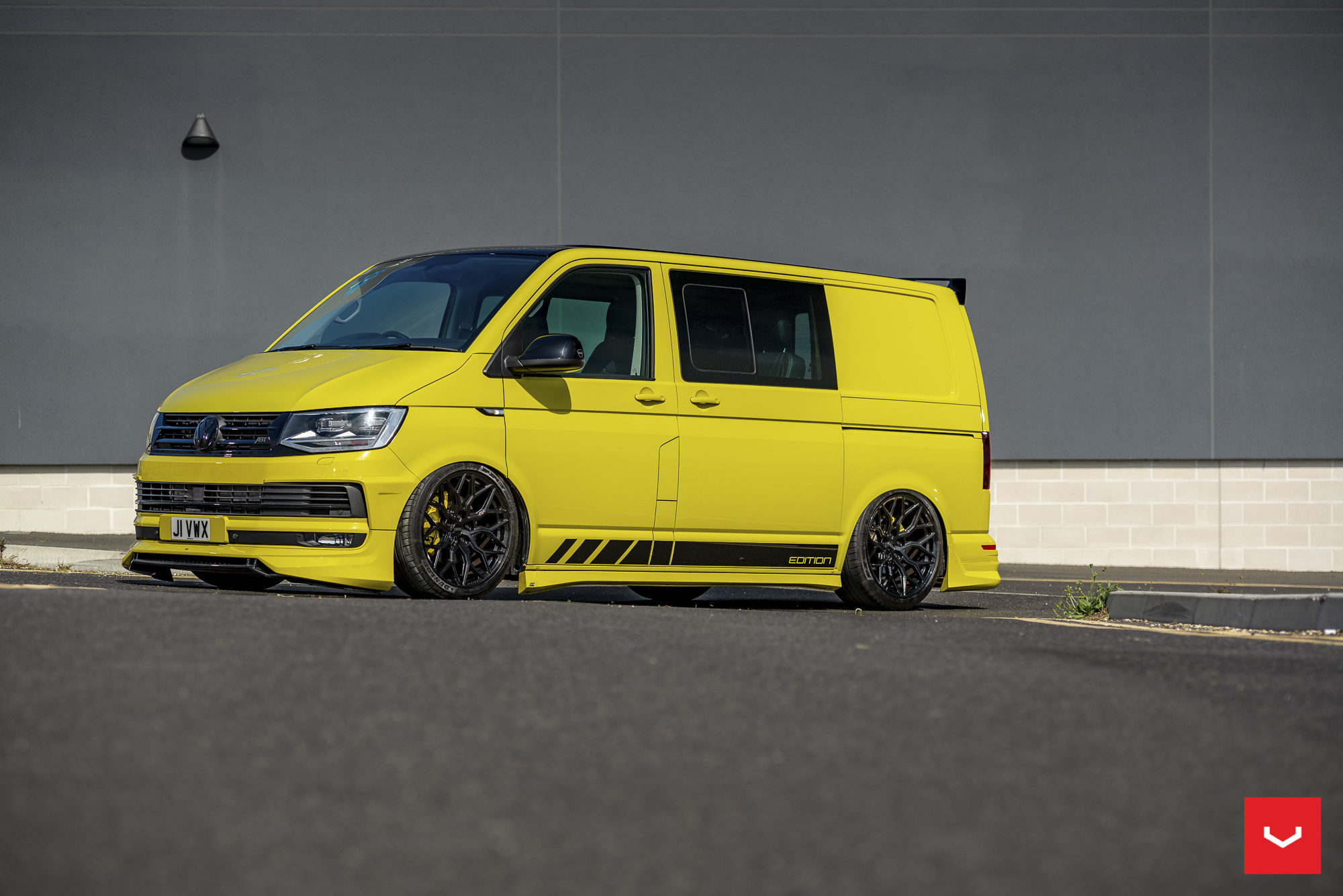 VW T6 TRANSPORTER - HYBRID FORGED SERIES: HF-2 - Vossen Wheels