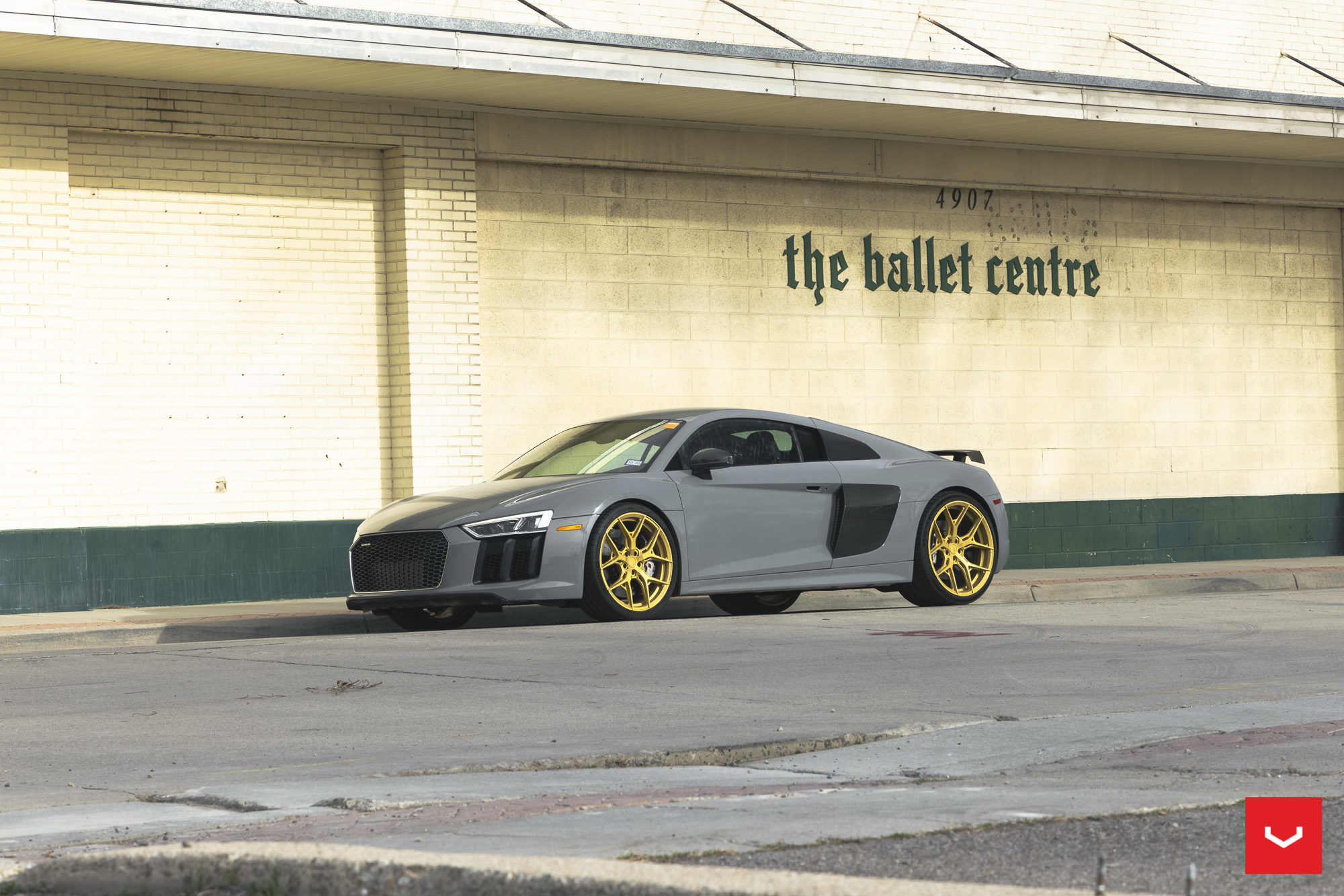 AUDI R8 - HYBRID FORGED SERIES: HF-5 - Vossen Wheels