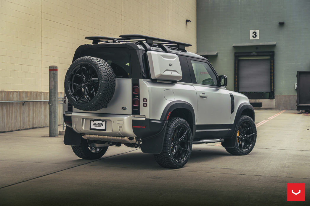LAND ROVER DEFENDER 90 - HYBRID FORGED SERIES: HF-5 - Vossen Wheels
