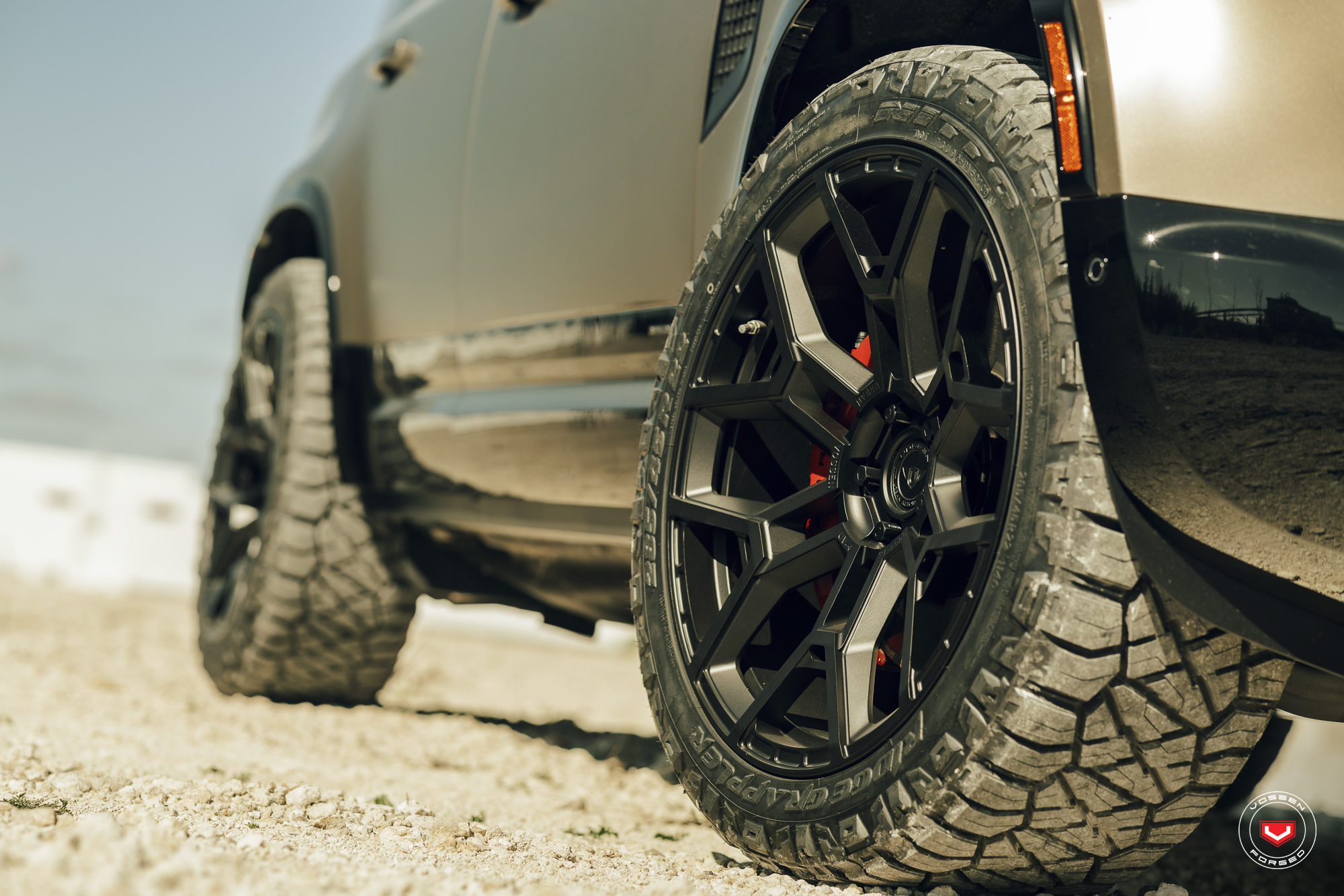 LAND ROVER DEFENDER - URBAN AUTOMOTIVE X VOSSEN SERIES: UV-4 - Vossen ...