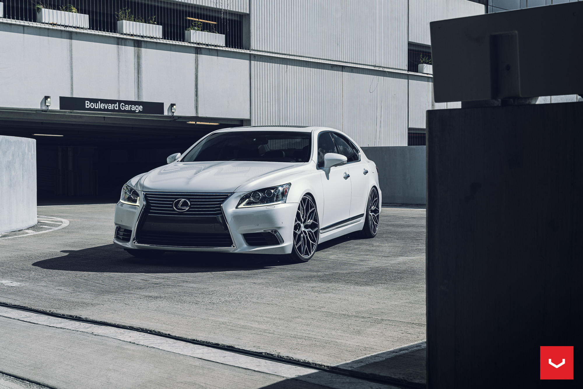 LEXUS LS460 - HYBRID FORGED SERIES: HF-2 - Vossen Wheels