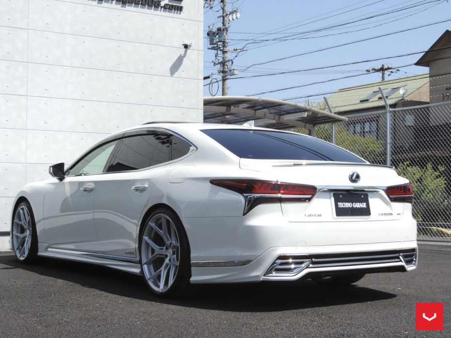 LEXUS LS500 - HYBRID FORGED SERIES: HF-5 - Vossen Wheels