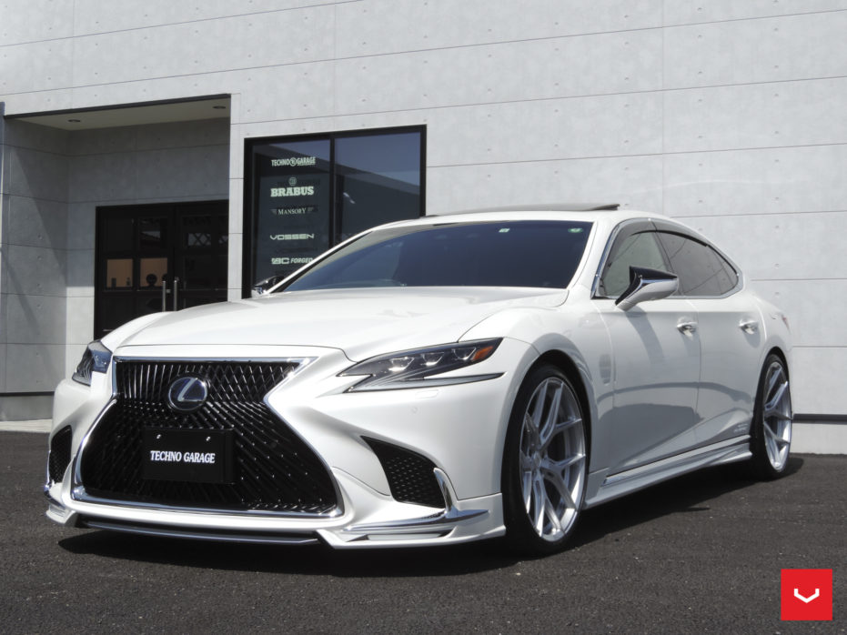 LEXUS LS500 - HYBRID FORGED SERIES: HF-5 - Vossen Wheels
